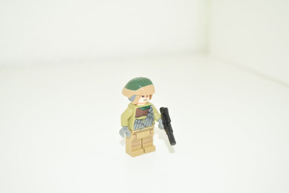 LEGO Star Wars Corporal Eskro Casrich SEHR SELTEN (Gebraucht) in Uznach ...