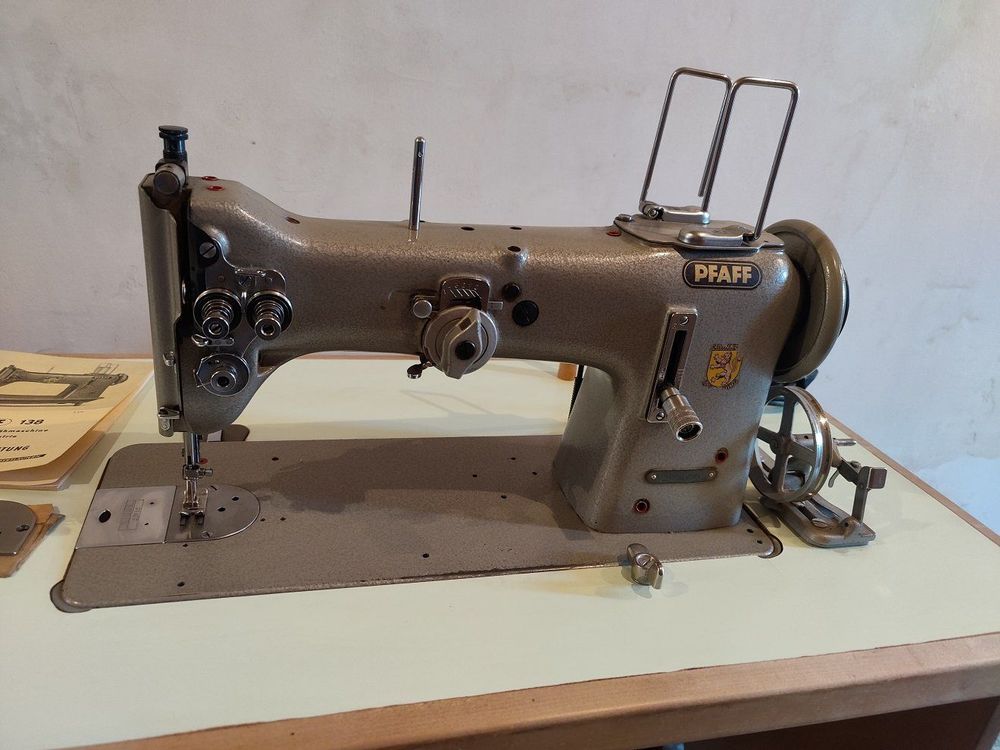 Industrienähmaschine Pfaff 138 (Gebraucht) in Lenzburg für CHF 770 – mit Lieferung auf Ricardo ...