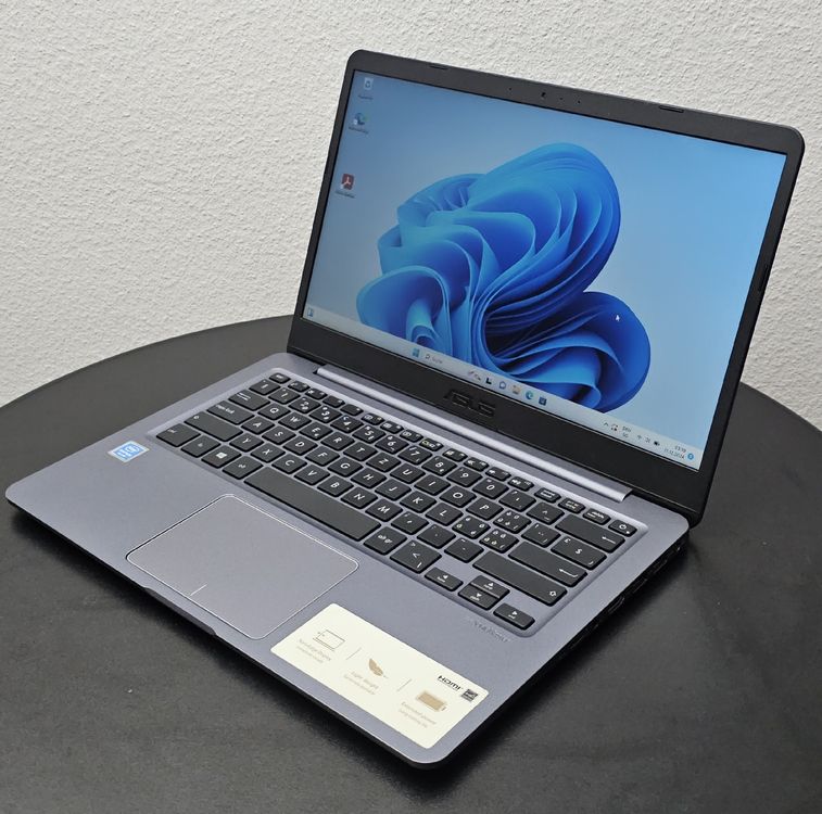 ASUS VivoBook 14" 120GB SSD, 4GB RAM, Intel Pentium Silver, (Gebraucht ...