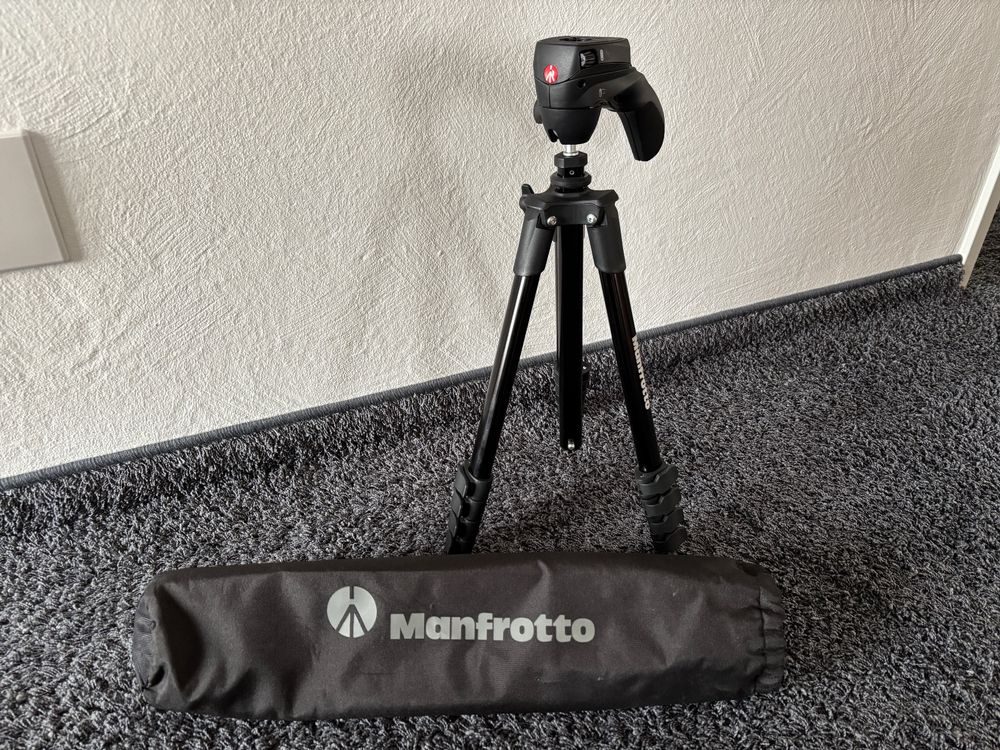 Manfrotto Kamera-Stativ Compact Action | Kaufen auf Ricardo