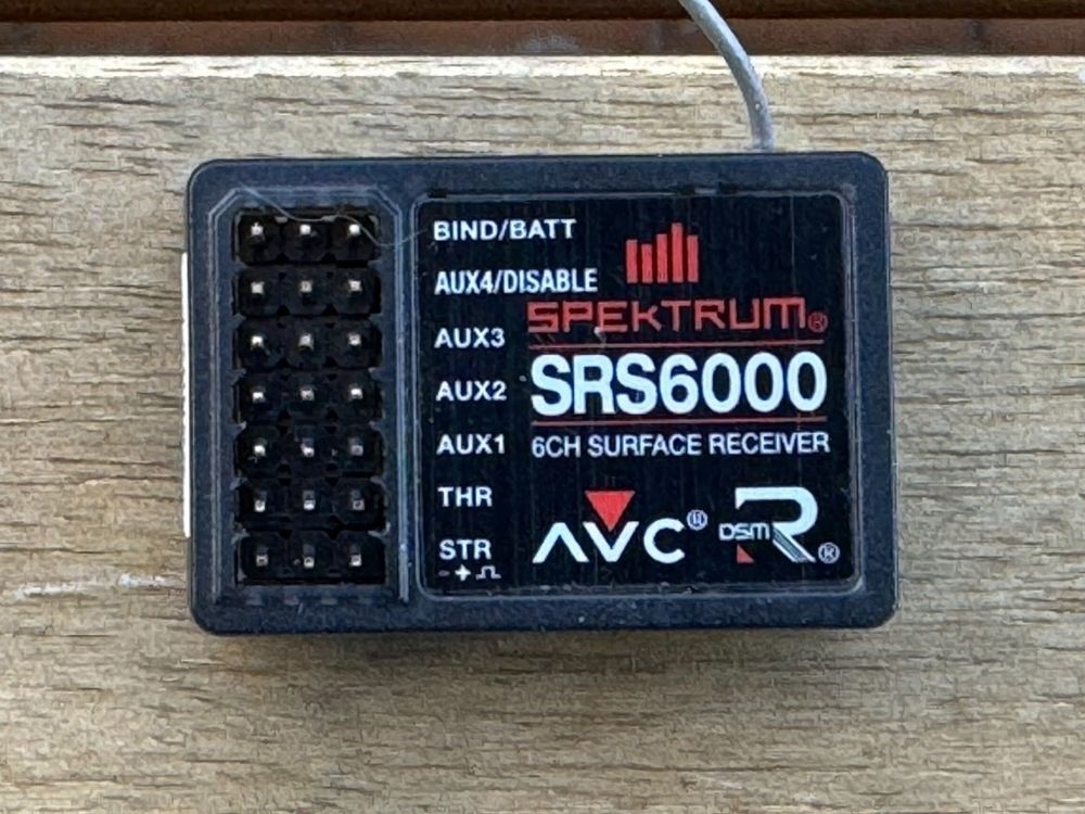 Emetteur radio RC Spektrum DX2E + récepteur SRS6000 (Gebraucht) in St-Sulpice VD für CHF 25 ...