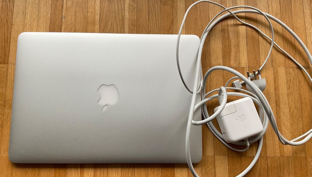 Apple MacBook Air 13 Model A1466 (Gebraucht) in Bern für CHF 204 – mit ...