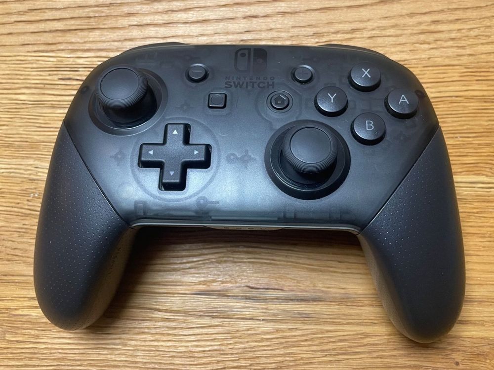 Nintendo Switch Pro Controller | Kaufen auf Ricardo