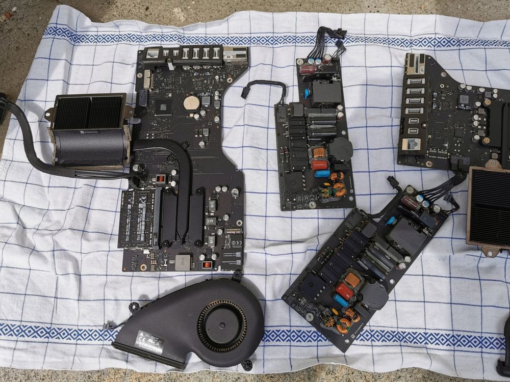 Apple iMac 13.1 (A1418) Teile | Kaufen auf Ricardo