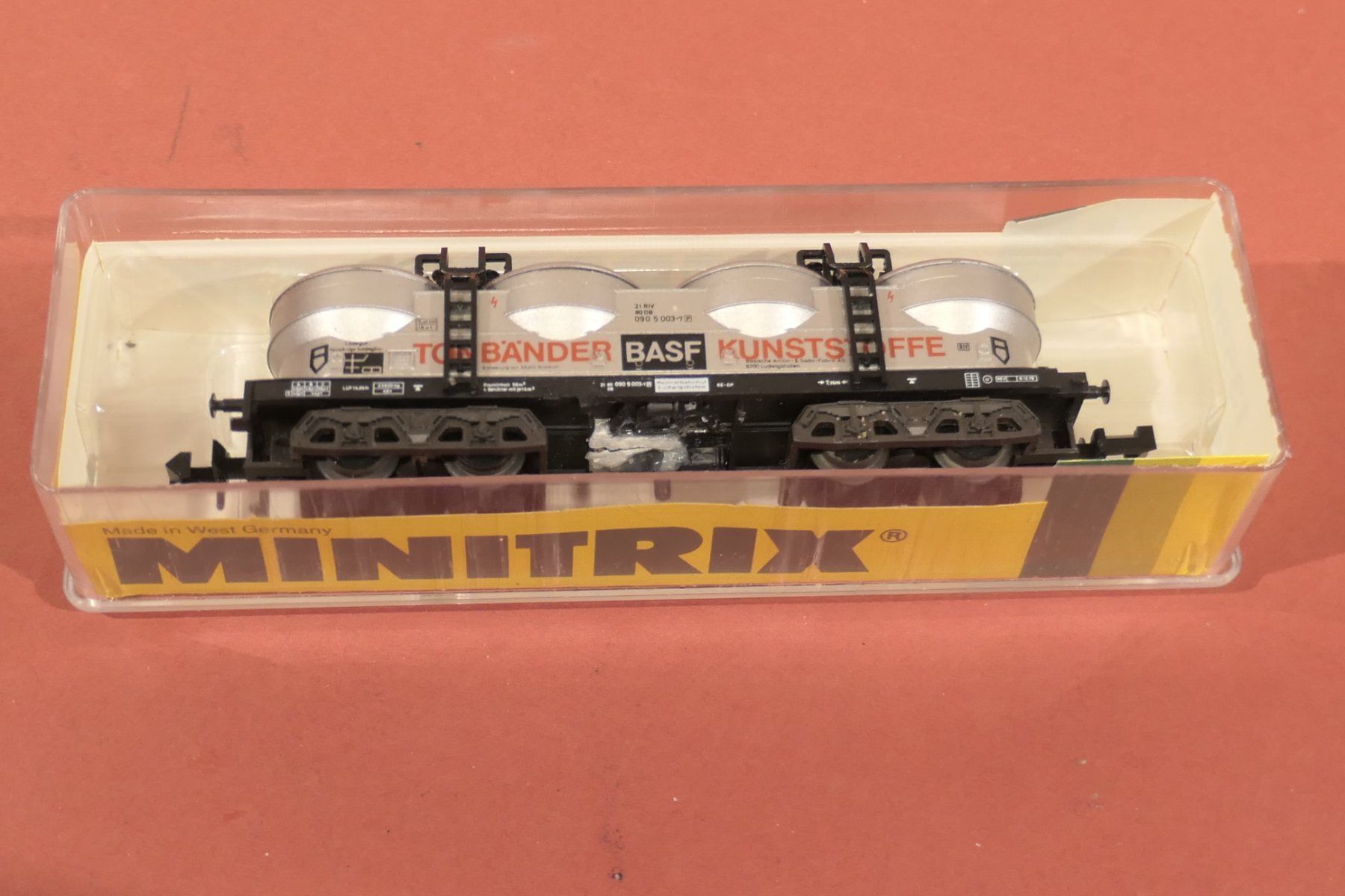 Minitrix Silowagen "BASF Tonbänder Kunststoffe" der DB, OVP (Gebraucht ...