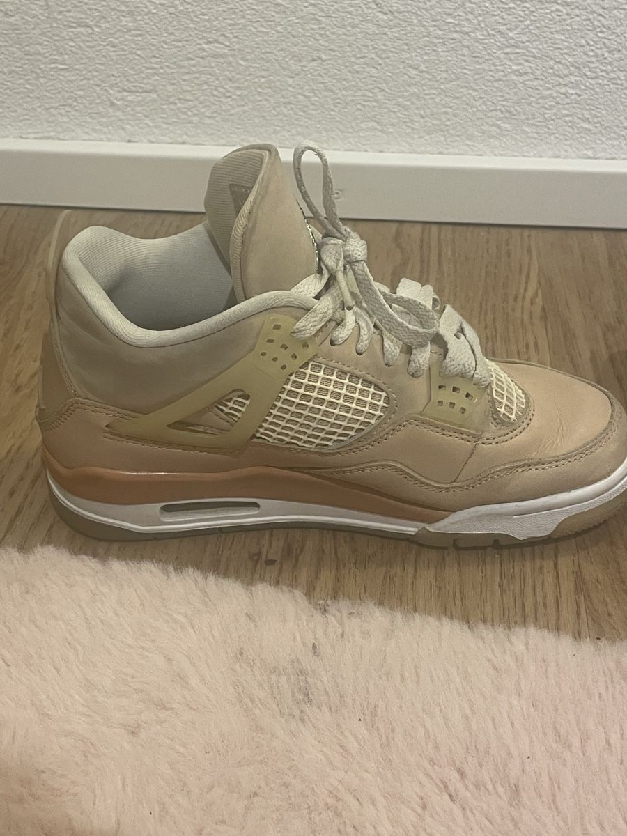 Air Jordan 4 Retro taille 37,5 (D'occasion) à Monthey pour CHF 195 ...