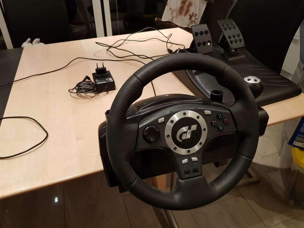 PC Gaming Lenkrad/Steuerrad Logitech mind. Win10 kompatibel (Gebraucht ...