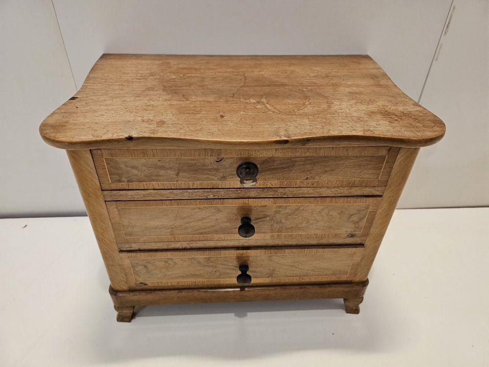 Verwunderlich Kleine Kommode Holz Ebenbild