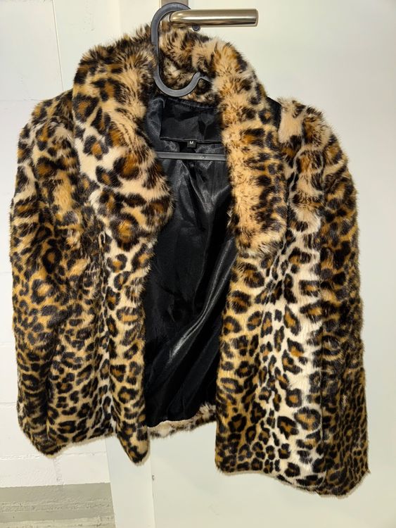 Leo-Jacke, Kunstfell, Grösse M (Gebraucht) in Oensingen für CHF 35 – mit Lieferung auf Ricardo ...