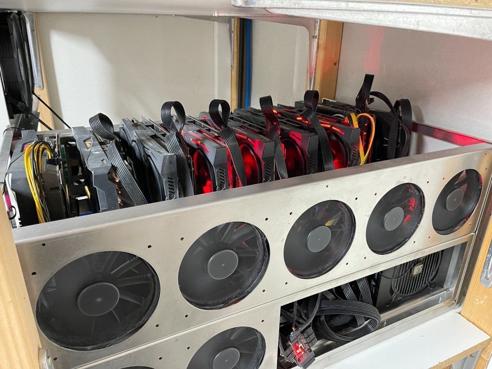 Mining Rig - 13x 8GB AMD-GPU - 590MH ETH | Kaufen auf Ricardo