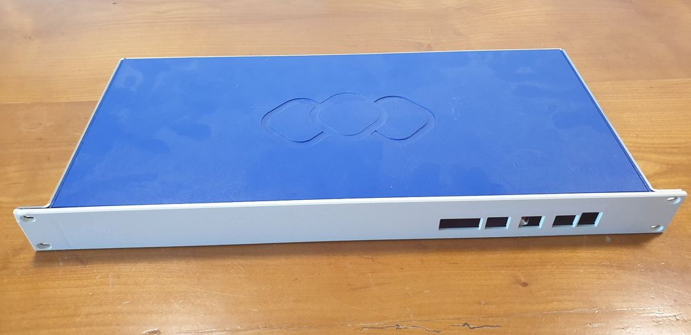 Blaues 19" Gehäuse Rackmontage 1HE Leergehäuse (Gebraucht) in Zürich ...