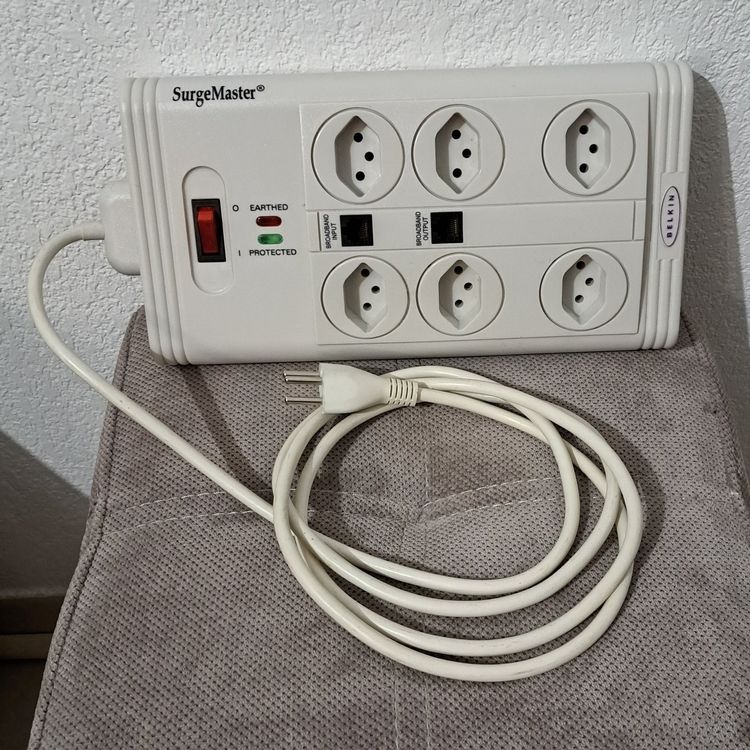 Multiprise parafoudre Belkin SurgeMaster 6 prises (D'occasion) à Genève ...