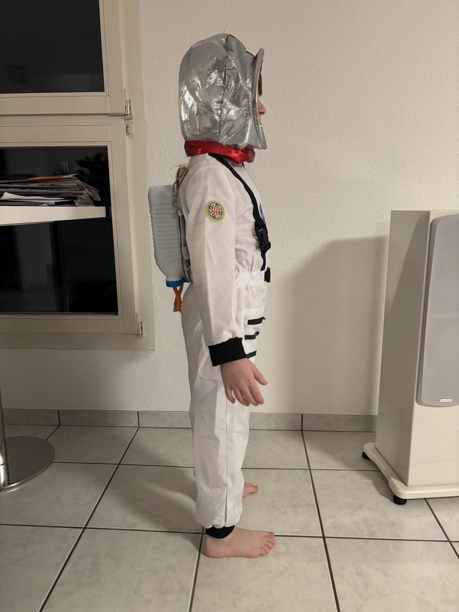 Astronauten Kostüm ( kinder 5 - 7 Jahre) (Gebraucht) in Liestal für CHF ...
