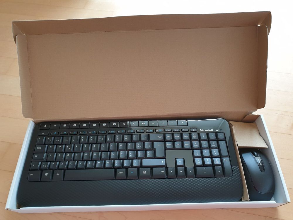 Microsoft Wireless 2000 Desktop: Kabellose Tastatur+Maus NEU | Kaufen ...