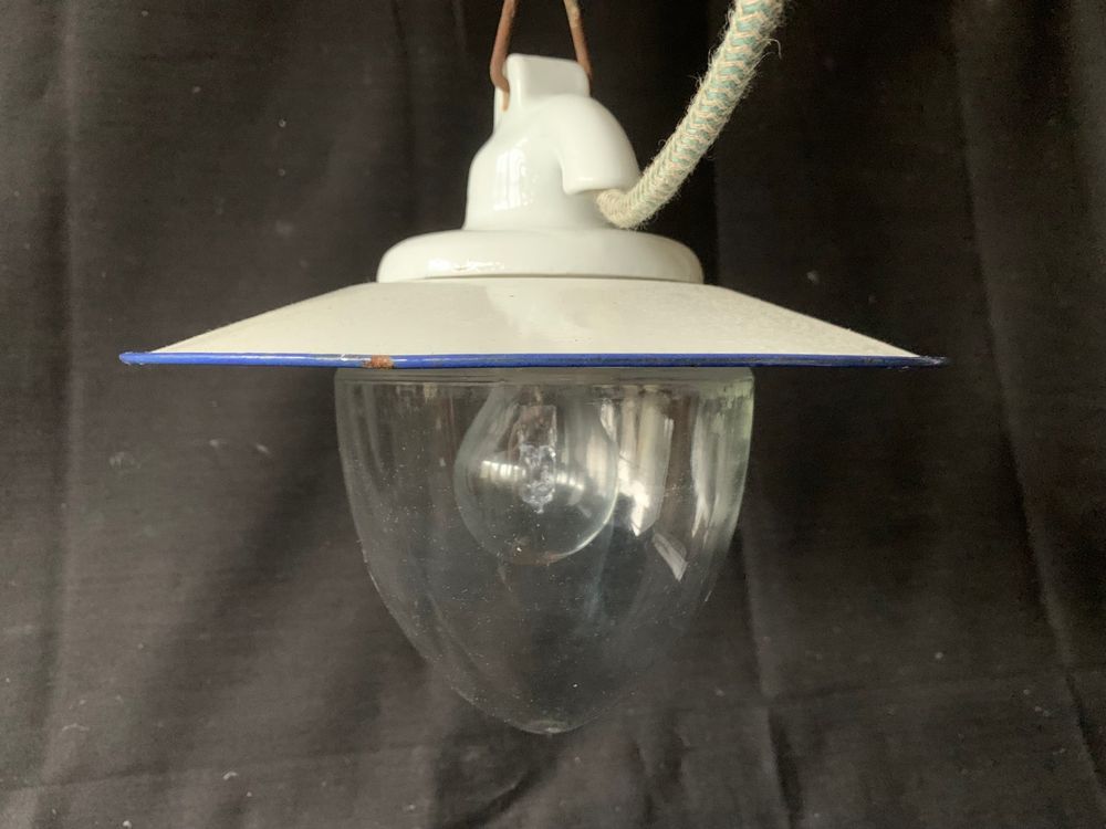 Alte Stalllampe emailliert mit Glassturz Nassraumlampe | Kaufen auf Ricardo
