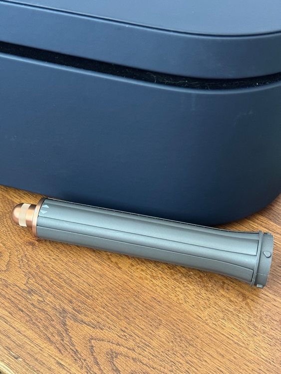Dyson 30mm long barrel (Gebraucht) in Dübendorf für CHF 21.5 – mit ...