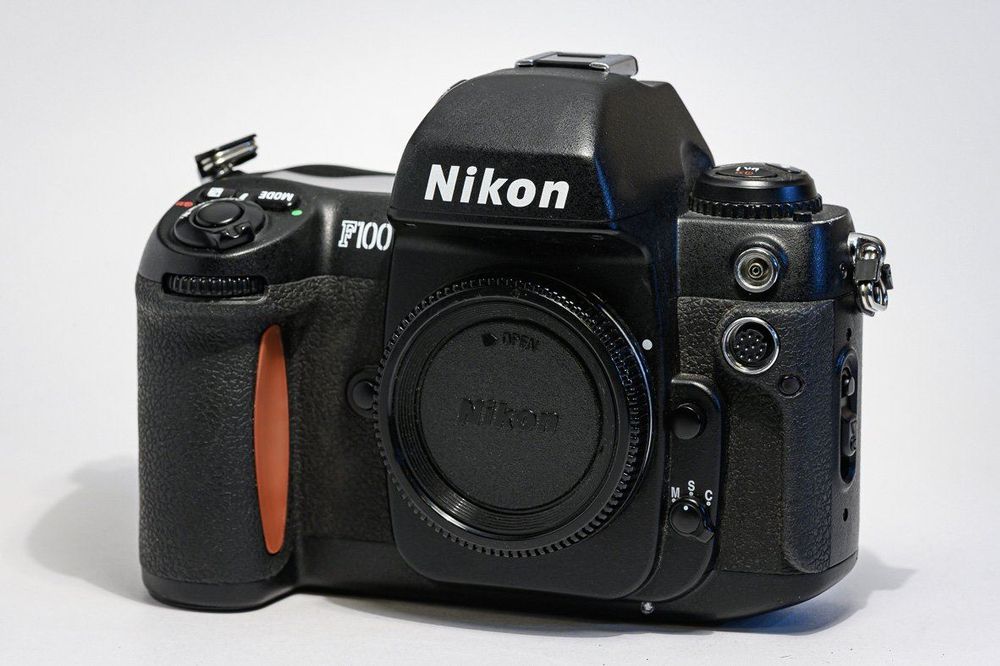 Nikon F100 (D'occasion) à Forel (Lavaux) pour CHF 155 – avec livraison ...