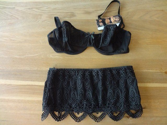 NEU Edler Erotik 2-Teiler schwarz Gr. XS Cup 75C - 300513 (Neu (gemäss Beschreibung)) in ...