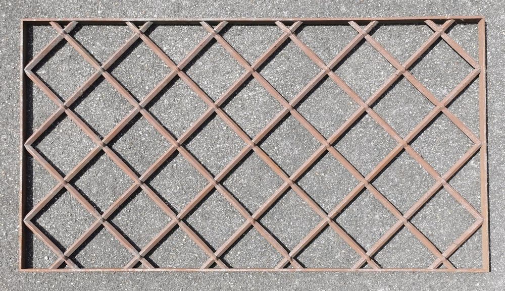 3 Stück Fenster-, Trenn-Gitter, 1'264 x 694 mm, gelocht (Gebraucht) in ...