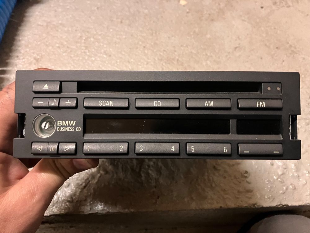 Bmw E36 Radio CD original Bmw (Gebraucht) in Siebnen für CHF 155 – nur ...