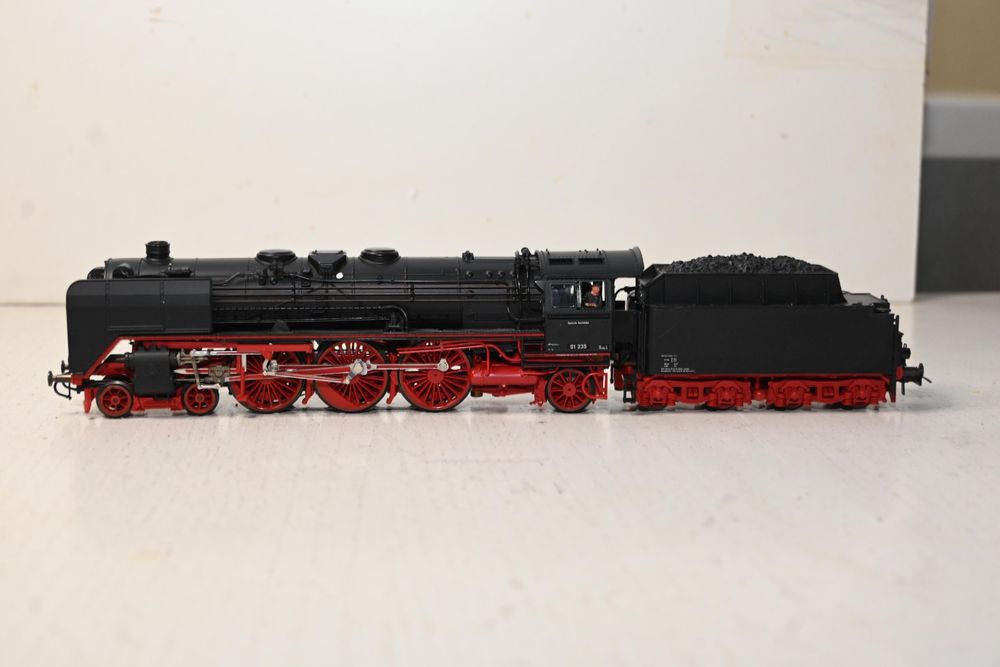 BR 01 235 Roco HO/AC stottert , Licht geht nicht (Gebraucht) in Laupen ...