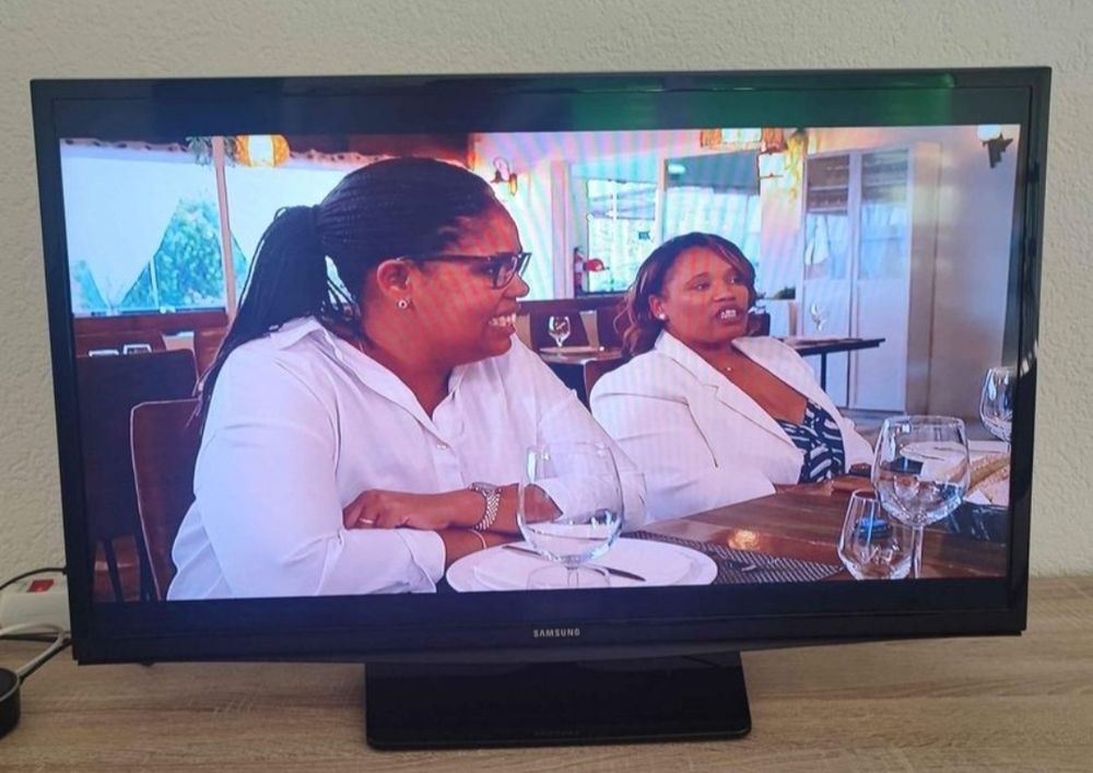 TV 32" Samsung UE32H4000AW (Gebraucht) in Rothrist für CHF 58 – nur ...