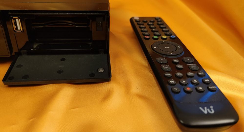 VU+ Solo2 Sat-Receiver mit 320GB HD (openATV Image 7.2 neu) (Gebraucht) in für CHF 60 – mit ...