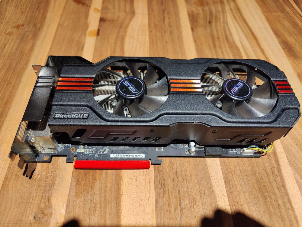 ASUS GTX 680 DirectCU II 2GB Grafikkarte (Gebraucht) in Gersau für CHF ...