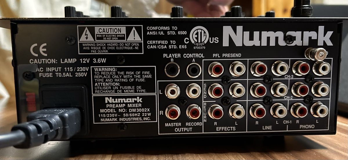 Numark DM3002X Mixer (Gebraucht) in Wolfhalden für CHF 10 – mit ...