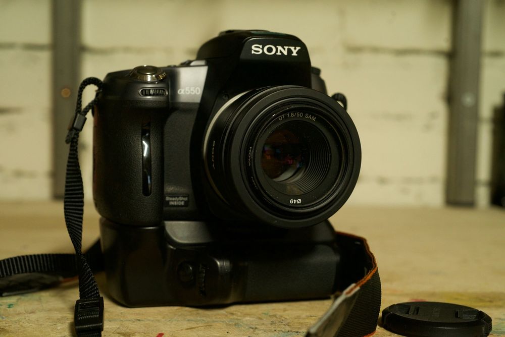 Sony Alpha 550 DSLR @7715 14,2 MP APS-C-Sensor (Gebraucht) in Zürich ...