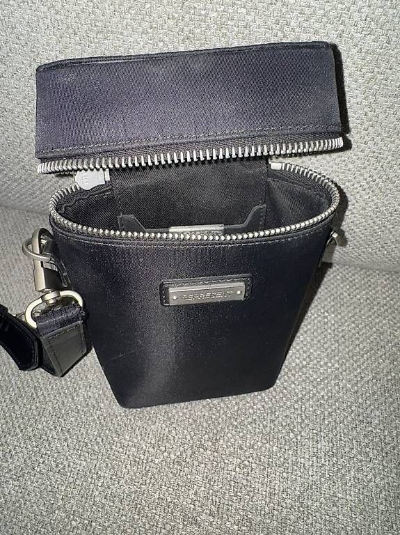 Sac Represent Noir - Tres bon etat (D'occasion) à Genève pour CHF 75 ...