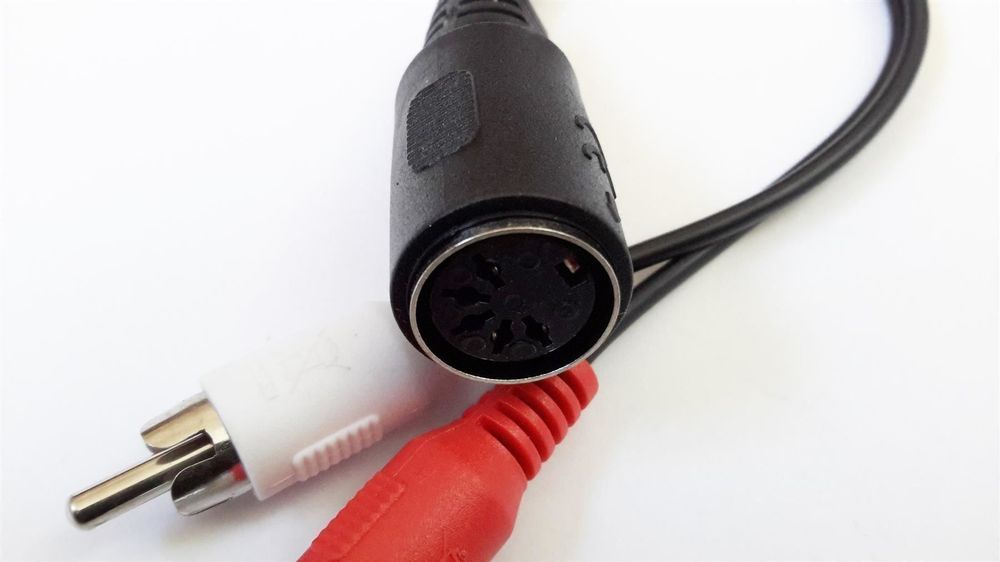 Adapter 5 pol DIN Kupplung auf 2x Cinch (Neu und originalverpackt) in ...