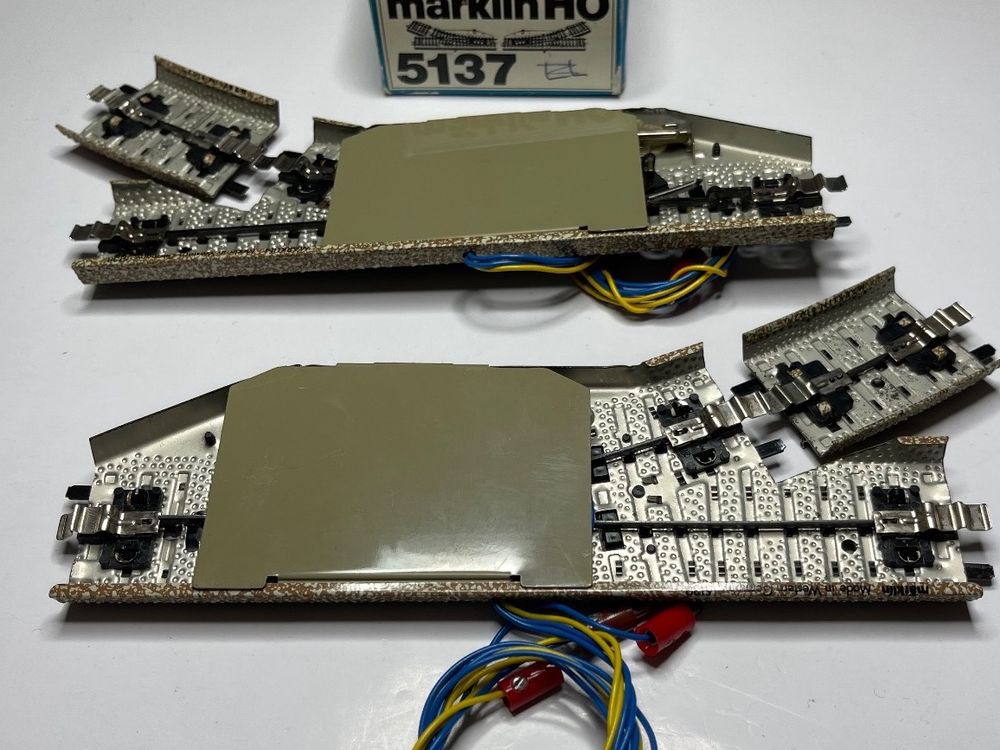 Märklin 5137 Weichenpaar. Mit elektromagnetischem Antrieb (Gebraucht ...