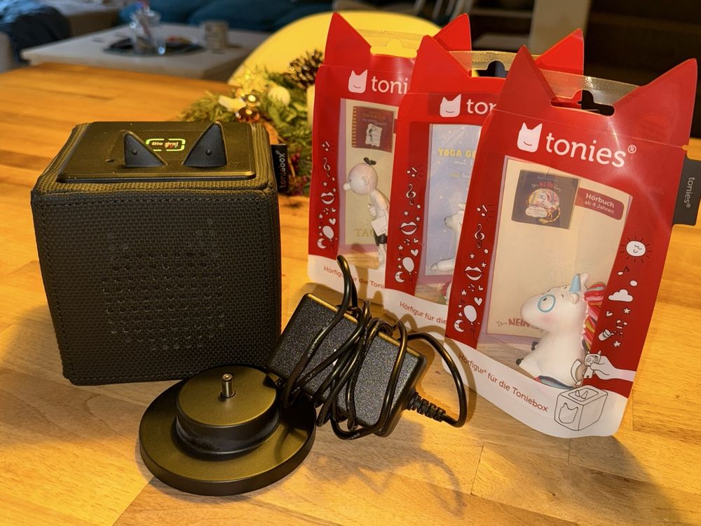 Toniebox Schwarz mit 3 neuen ungeöffneten Tonies Hörfiguren (Neu ...