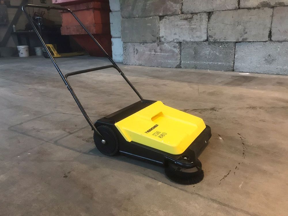Kärcher KM 550 Putzmaschine (Gebraucht) in Etzgen für CHF 21 – nur ...