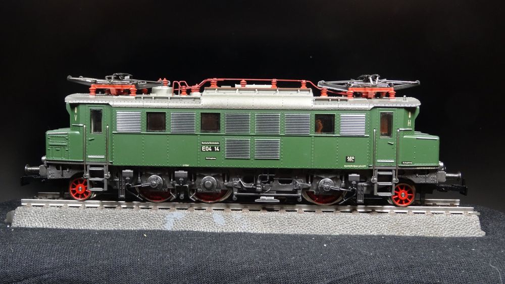 Märklin 2850, Zugpackung, DR, E04, mit 3 Personenwagen (Neu (gemäss Beschreibung)) in Kloten für ...