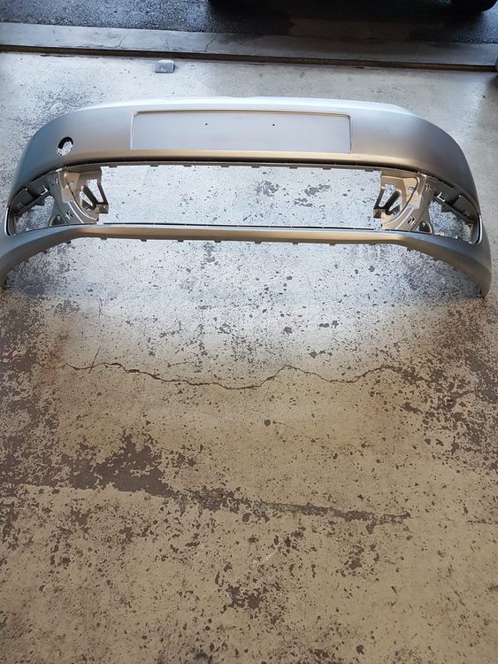 VW Polo Stossstange vorne grau met. (Silbergrau) (Gebraucht) in Uznach ...