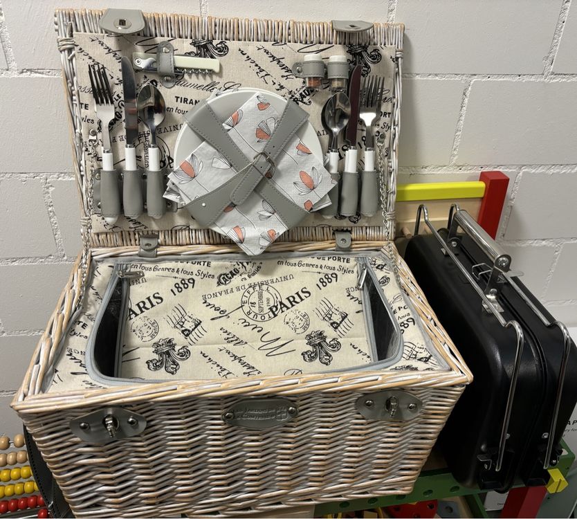 Picknick Korb und mobiler mini Grill (Neu (gemäss Beschreibung)) in ...