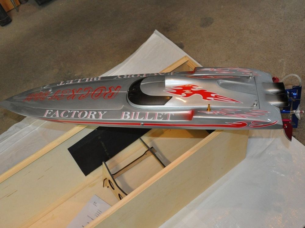 Reely RC Funkgesteuertes Motorboot, Rennboot, 87cm: BM073B (Gebraucht ...