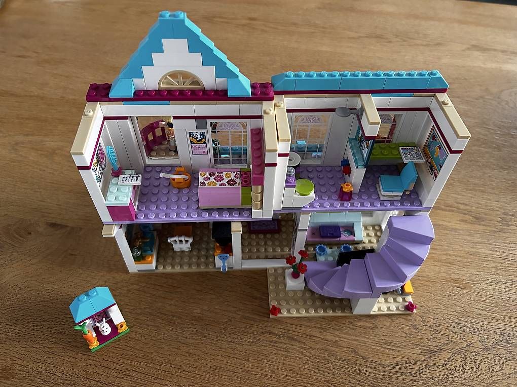 Lego friends maison de Stéphanie (Gebraucht) in Vouvry für CHF 20 – mit ...