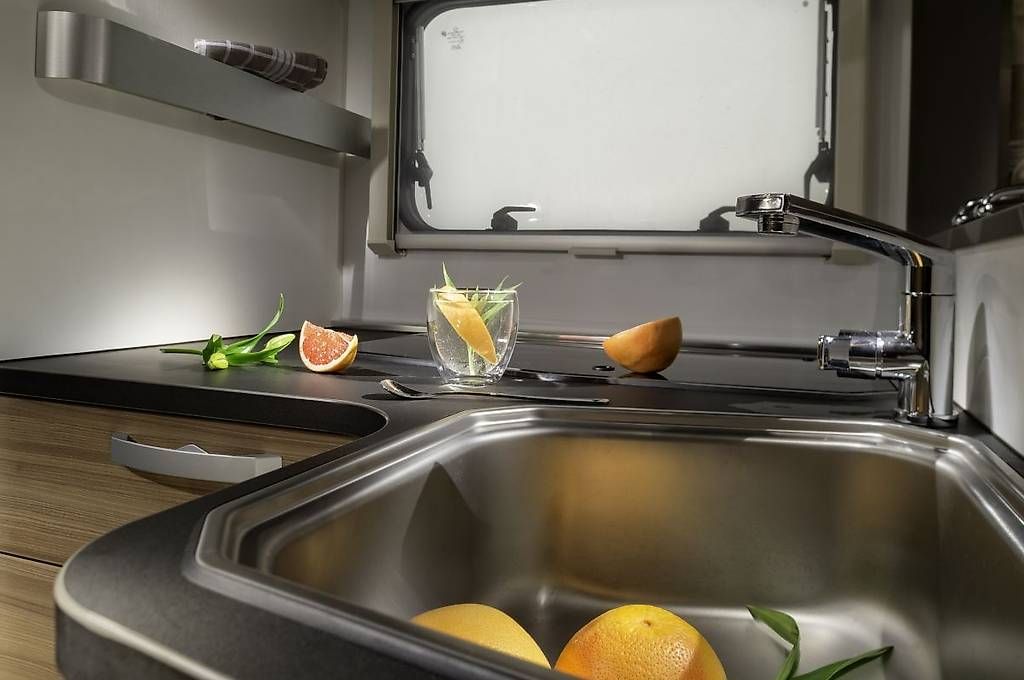 Location Campingcar Adria Coral XL Plus 670 (D'occasion) à Bévilard ...