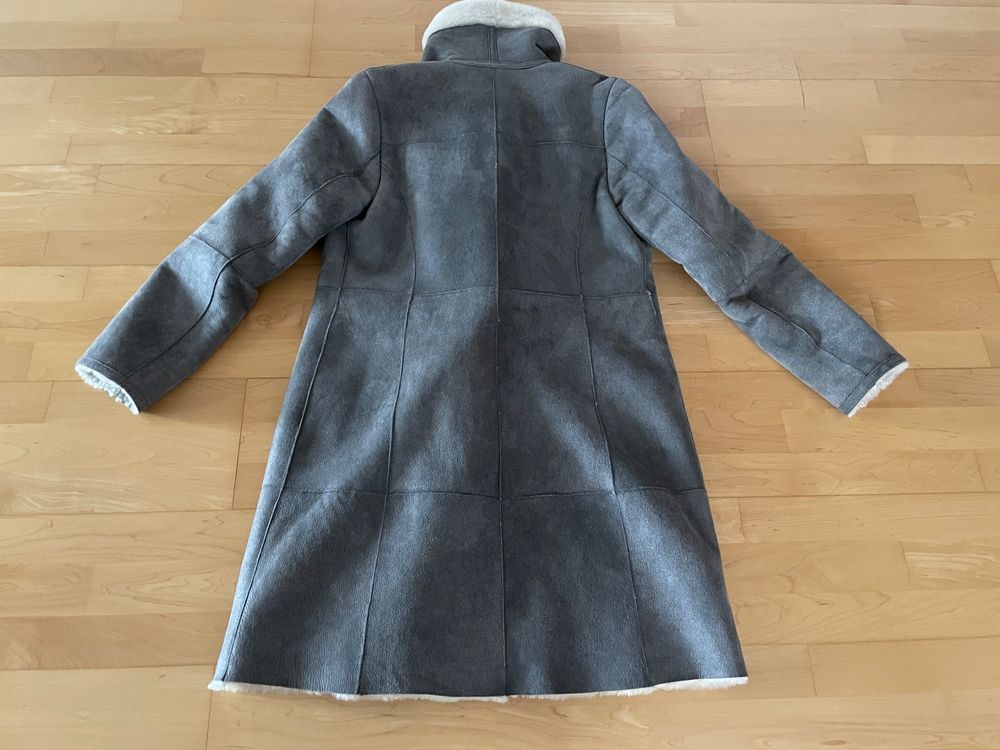 Neuwertiger HOLLERT Lammfell Mantel Damen 38/40 (L) (Neu (gemäss ...