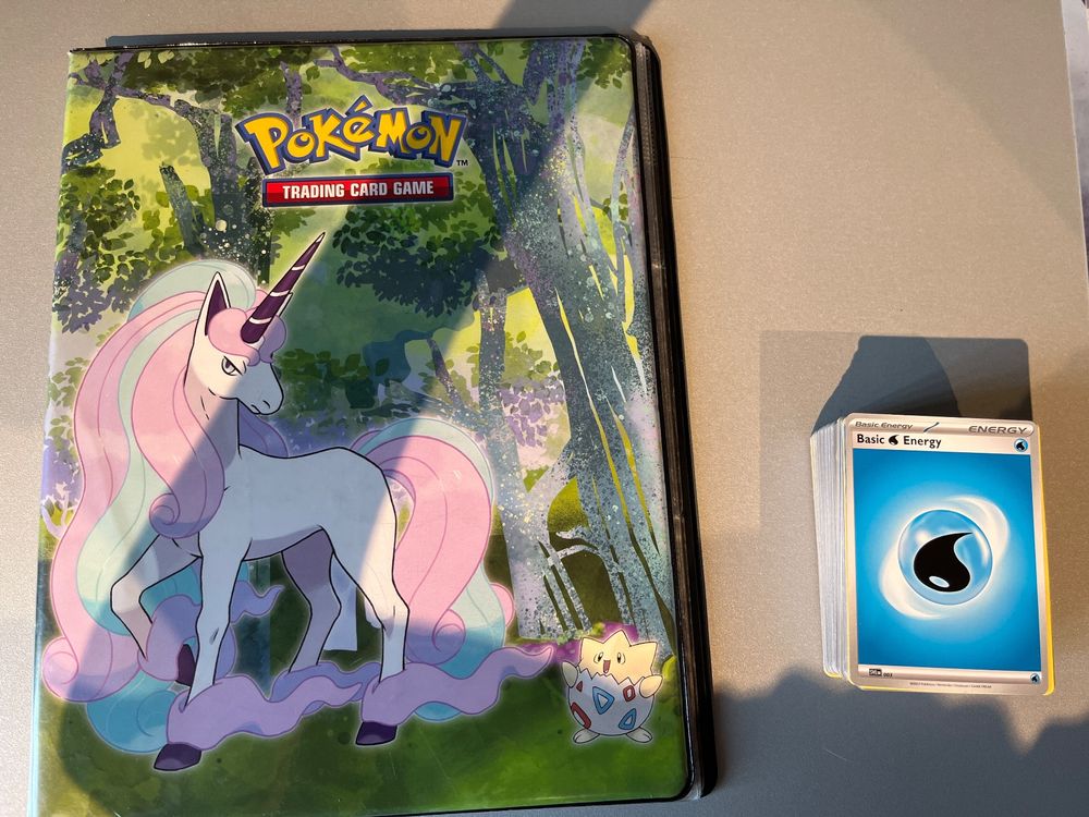 pokémon Heft und mehr als 120 Karten (Gebraucht) in Boppelsen für CHF ...