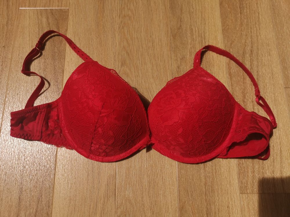 BH / 70 D / rot / Spitze / mit Polster und Push up | Kaufen auf Ricardo