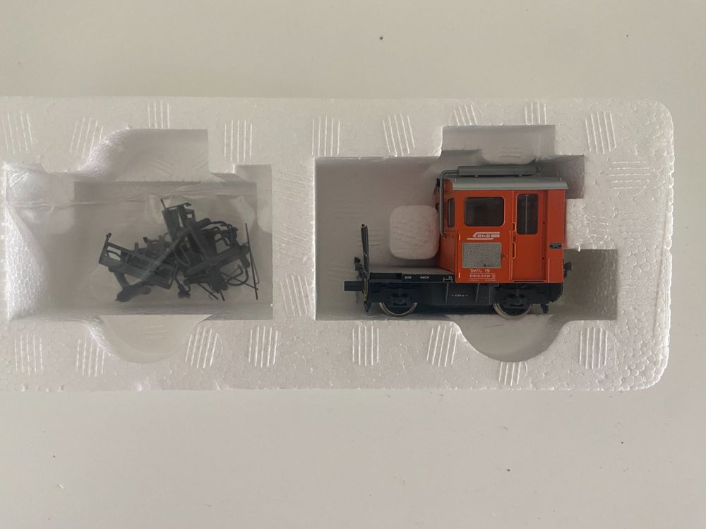 Bemo, Traktor RhB Tm 2/2 19, H0m, analog, Rarität (Gebraucht) in Köniz für CHF 85 – mit ...