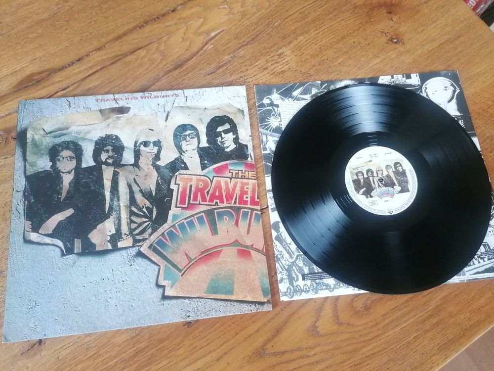 Traveling Wilburys – Volume One (Gebraucht) in Emmenbrücke für CHF 12 – mit Lieferung auf ...