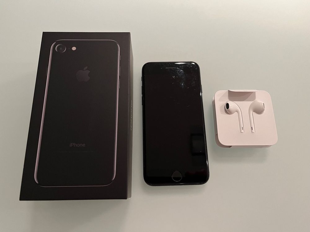 iPhone 7, Jet Black, 128GB (Gebraucht) in Lyss für CHF 51 – mit ...