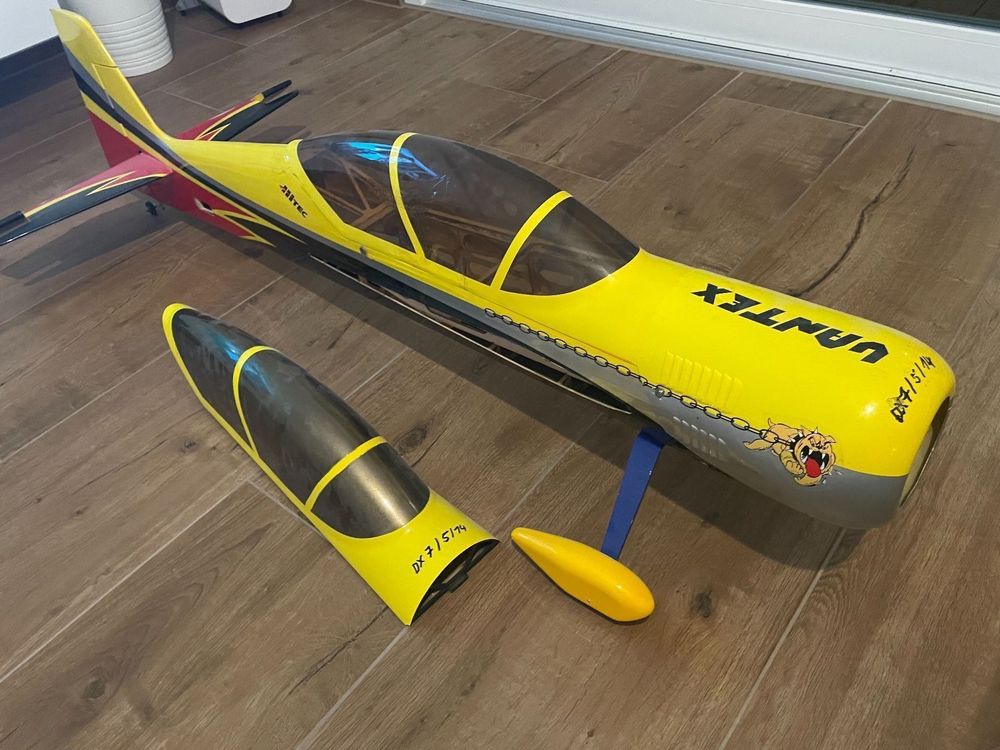 Rumpf fur Sebart Sukhoi 29s 50e gelb (Defekt) in Lachen SZ für CHF 20 – mit Lieferung auf ...