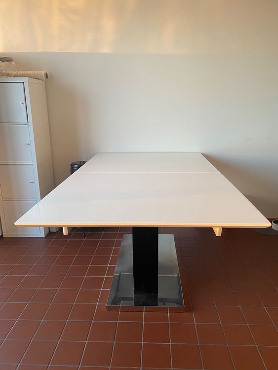 Ausziehbarer praktischer Esstisch (Gebraucht) in Glattpark (Opfikon) für CHF 1 – nur Abholung ...
