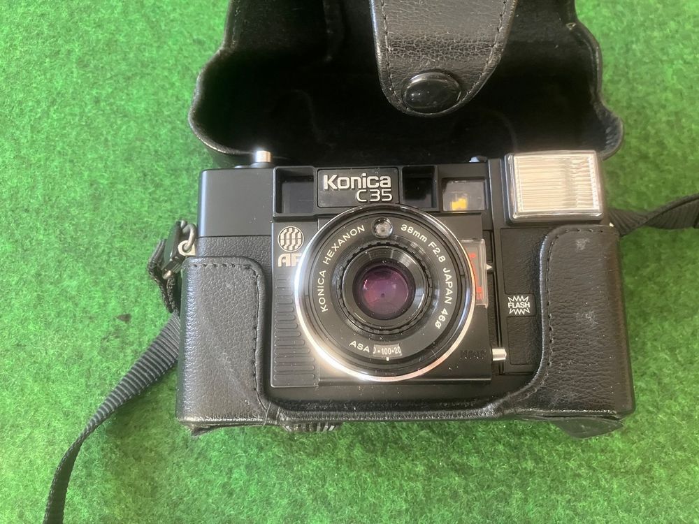 Konica C35 AF Autofokuskamera von 1977 mit Tasche (Gebraucht) in Flums ...